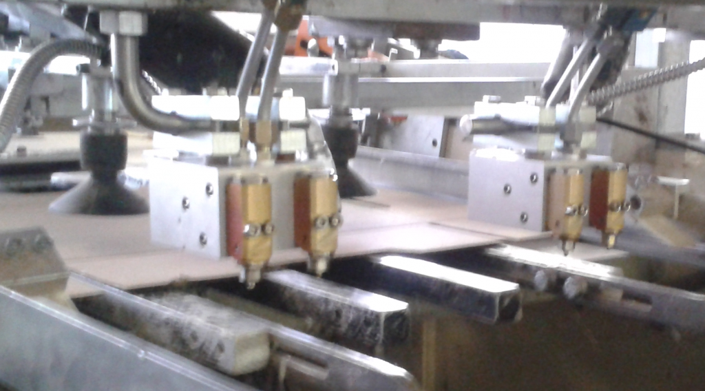 Hot Melt Packaging Solutions – Universal Adhesive Systems